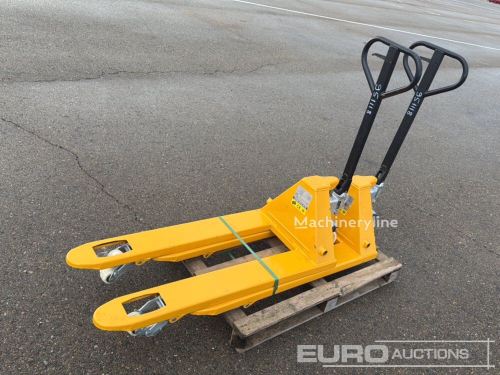 Prodaje se 2024 Pallet Truck (2 of) / Transpaleta kašiku za prednje utovarivač na aukciji