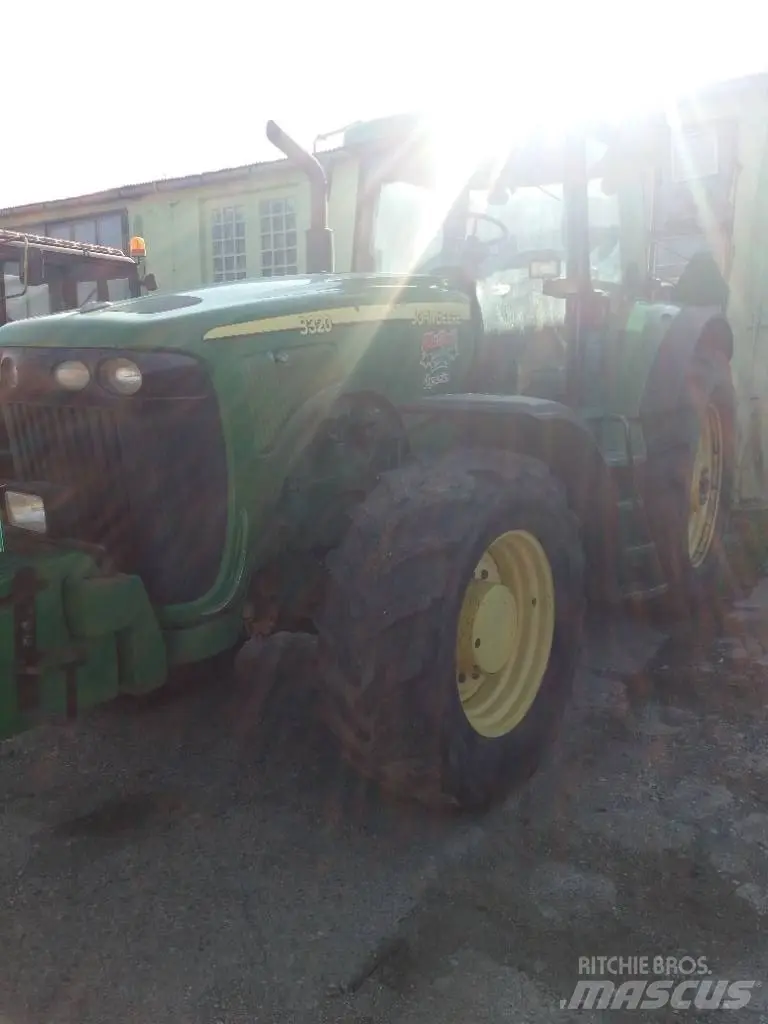 John Deere 8320