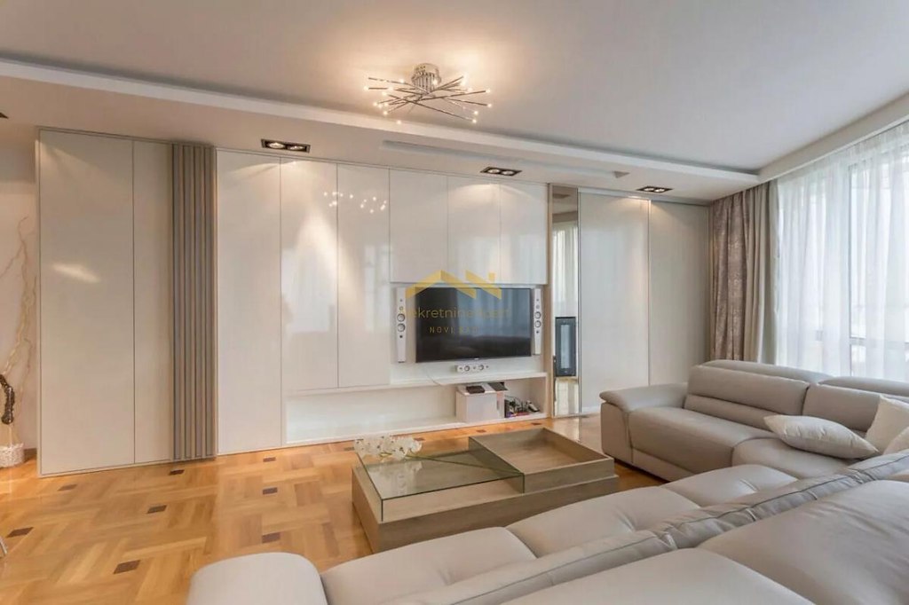 Moderan penthouse na atraktivnoj lokaciji!