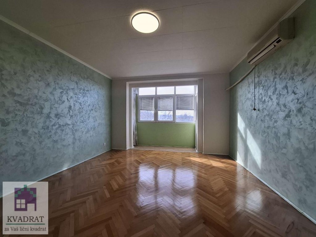 Garsonjera 27 m², III sprat, Umka-Čukarica – 39850 000 € (ODMAH USELJIVA)