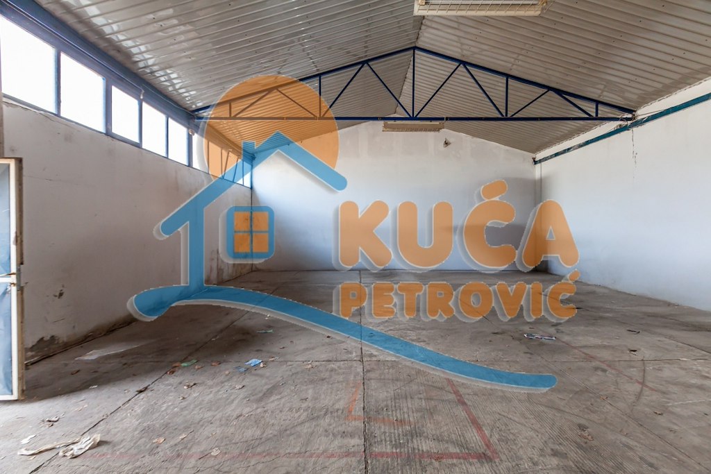 Izdaje se magacinski prostor kod restorana Princ, 180m2