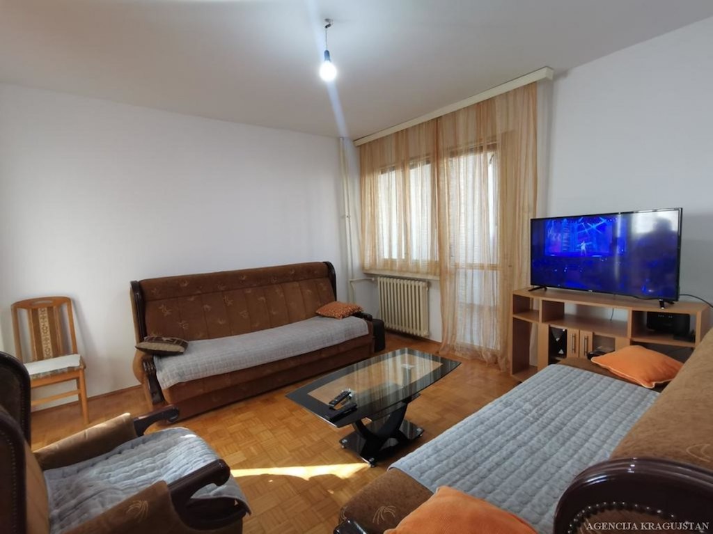 Izdavanje, Stan, 56. 00m2 , Mala vaga