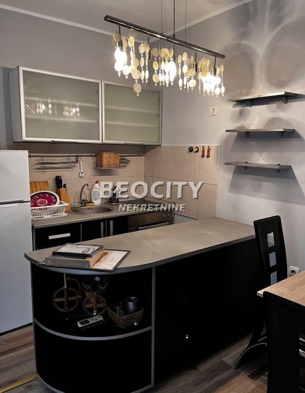 Novi Sad, Centar, Laze Kostića, 2. 0, 49m2, 500EUR