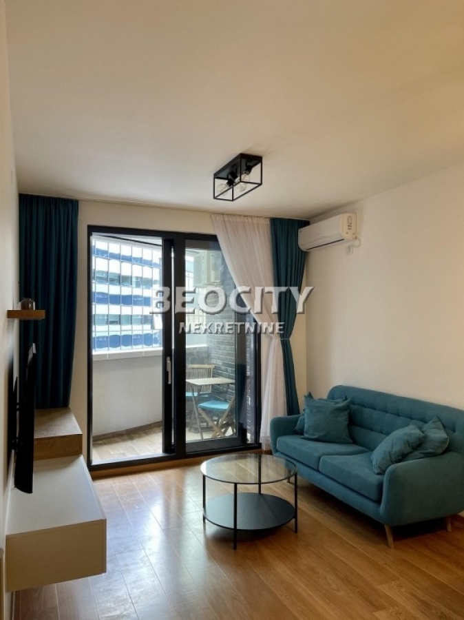 Novi Sad, Centar, Pupinova palata, 2. 0, 37m2, 650EUR Pet friendly