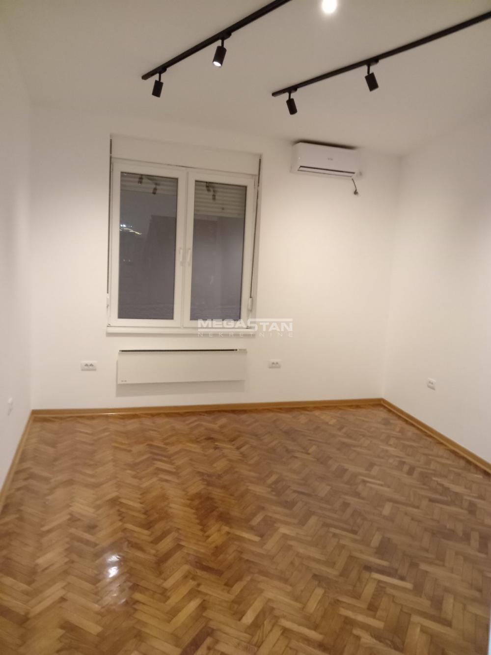 Zeleni venac, renoviran, prazan 500 €