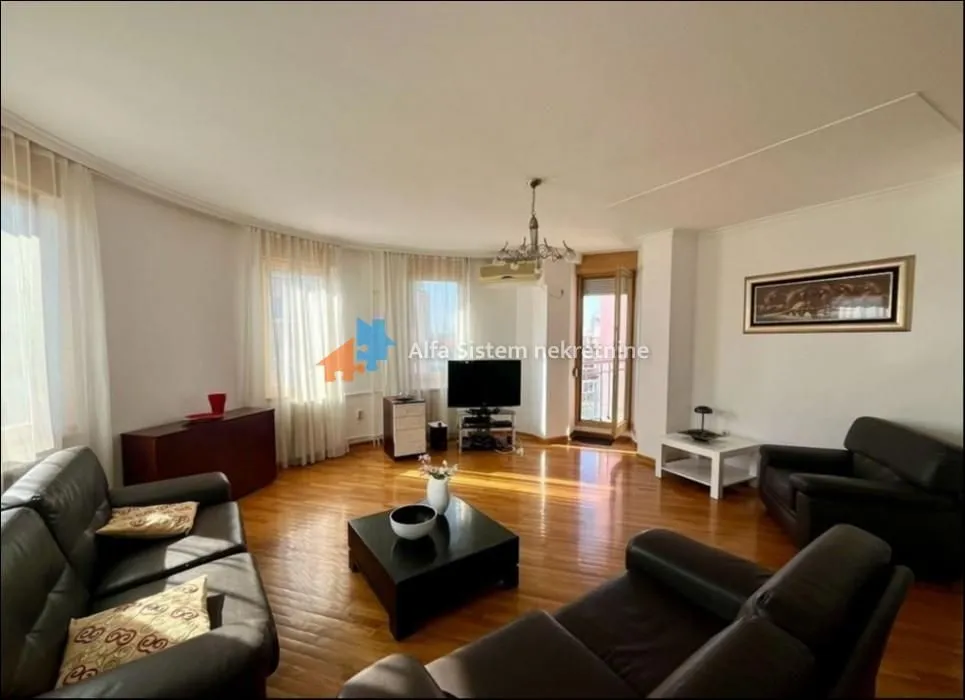 Izdavanje, trosoban stan, 110m2, Crveni Krst, Beograd