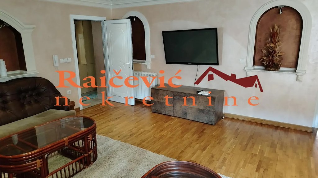 Izdavanje, četvorosoban stan, 130m2, Voždovac, Beograd