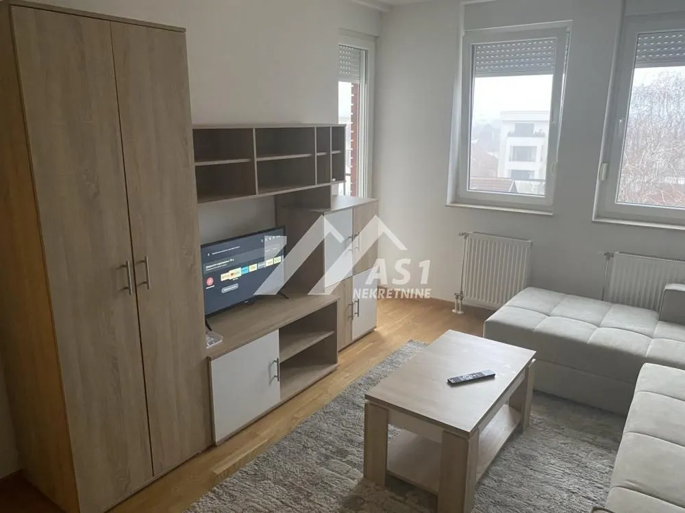 Izdavanje, dvosoban stan, 42m2, Bulevar Evrope, Novi Sad, Novi Sad