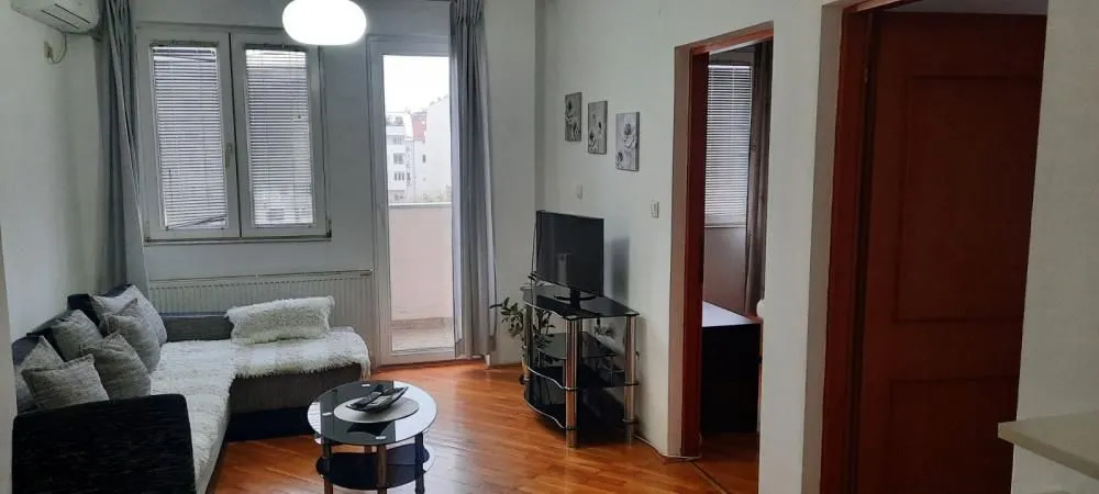 Izdavanje, dvosoban stan, 52m2, Nova Detelinara, Novi Sad, Novi Sad