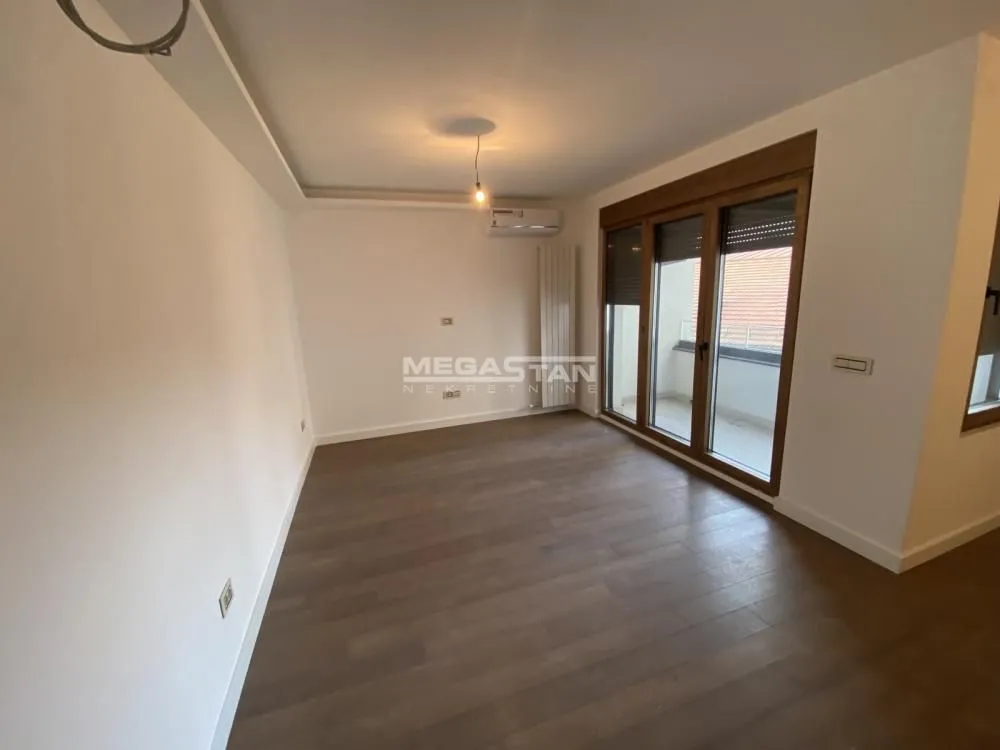 Izdavanje, dvosoban stan, 45m2, Banovo Brdo, Beograd