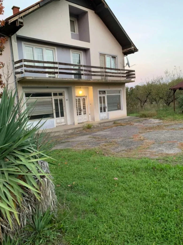 Prodaja, kuća, 260m2, Veliki Crljeni, Lazarevac, Beograd