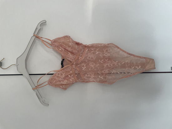 Bershka cipkani bodi