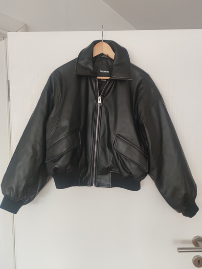 Pull & Bear kozna bomber jakna novo