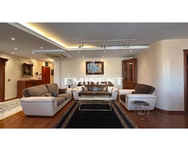 Strahinjića Bana, Dvosoban stan za izdavanje, 140m2, 1.200€