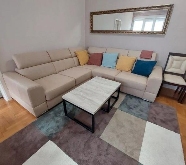 Trosoban stan za izdavanje, 65m2, 1.000€