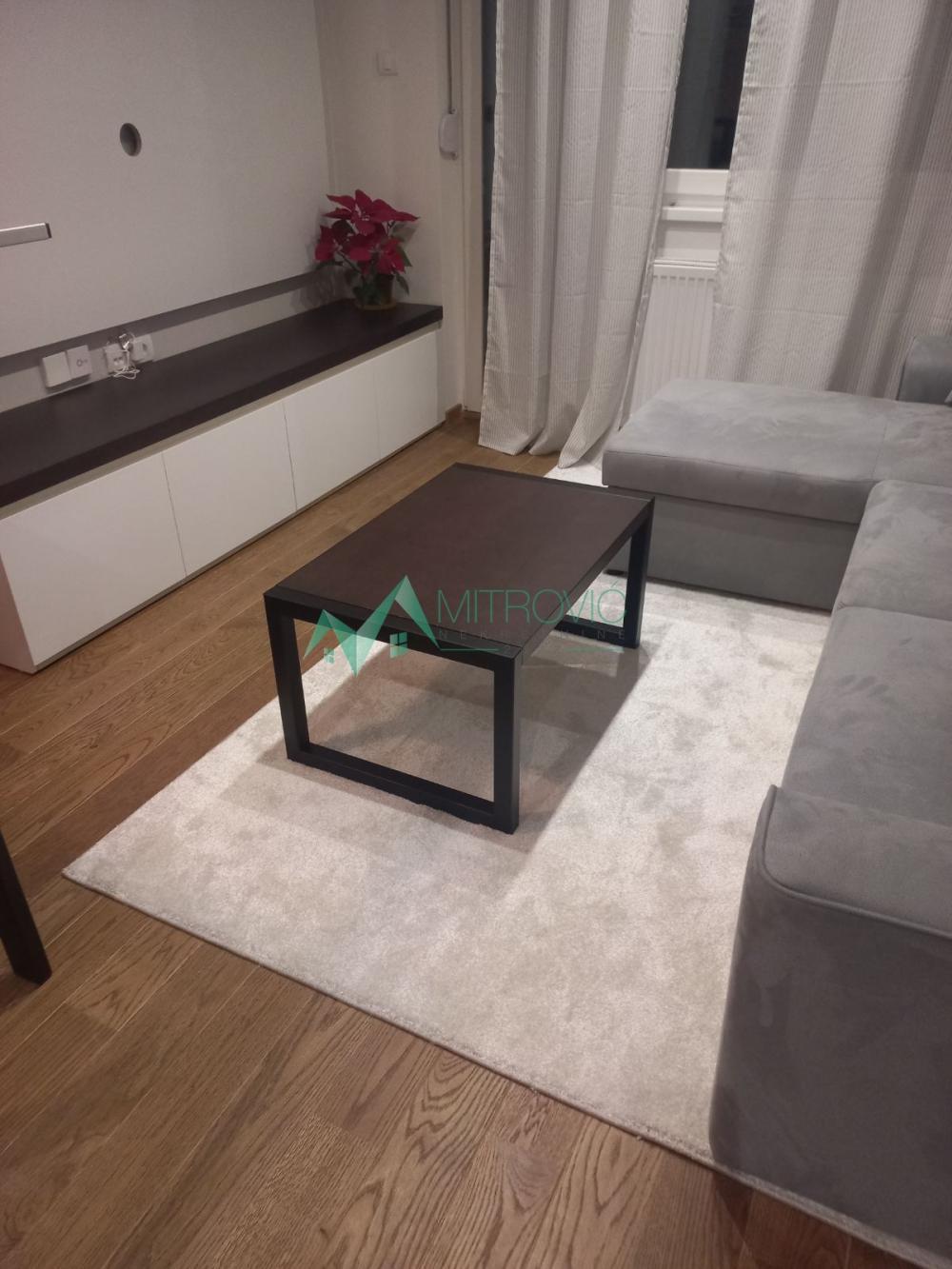 Dvoiposoban stan za izdavanje, 57m2, 650€