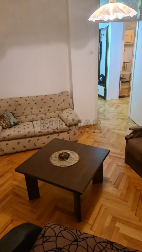 Knjaževačka, Dvoiposoban stan za izdavanje, 60m2, 300€