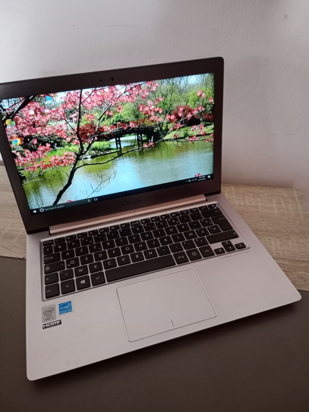 Intel Core i5, 8 GB OZU, 14 "