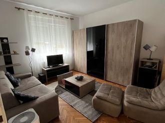 35m² 500€
Beograd, Vračar, Crveni krst, Jovana Rajića