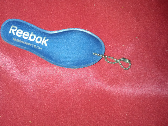 privezak Reebok