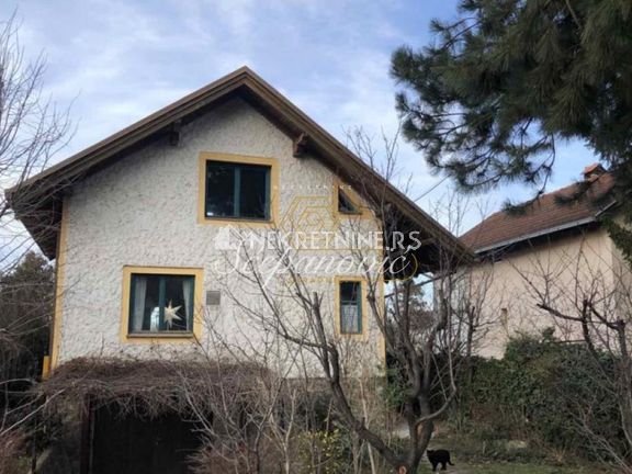 Petrovaradin, Sremska Kamenica, Kuća, 48m2, 500 EUR