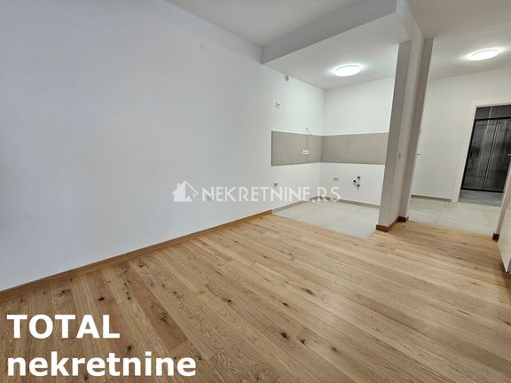 Trosoban stan NOVI SAD, 157960€