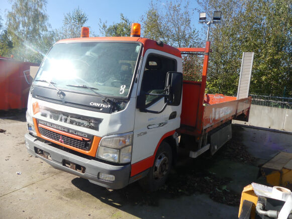 Prodaje se Mitsubishi Mitsubishi Canter Fuso kiper na aukciji