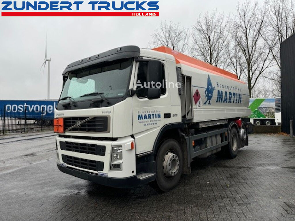 Volvo FM9 300 6X2 TANKWAGEN 4 COMP 18000 LITER autocisterna