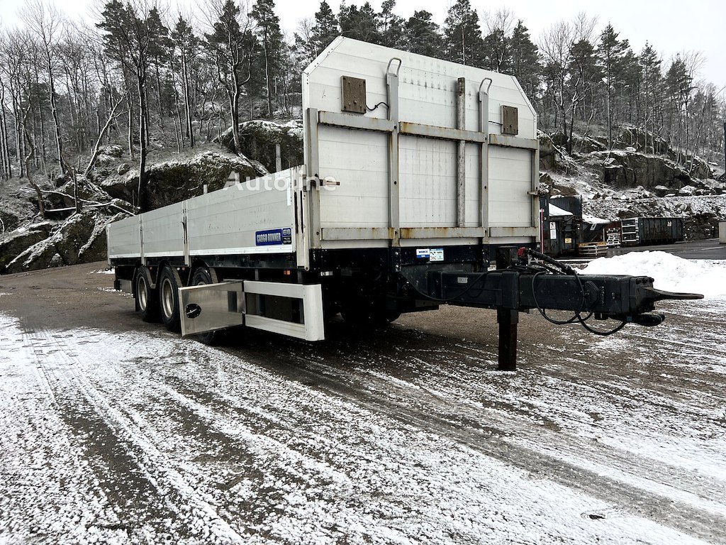 Konar prikolica sa ravnom platformom