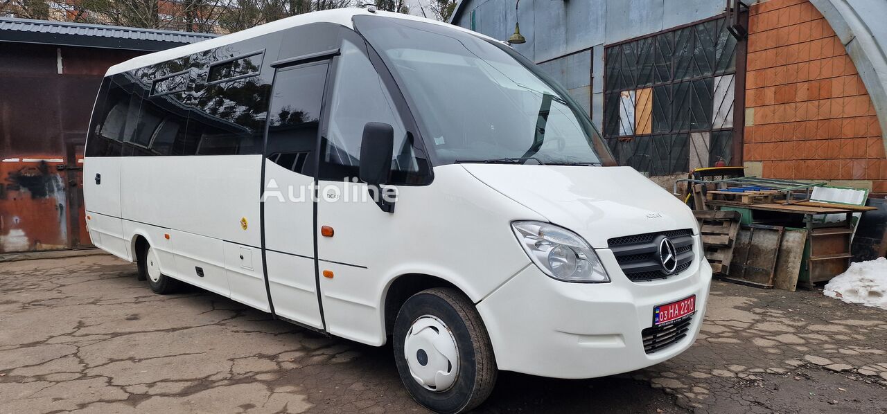 Mercedes-Benz Wing Vario putnički minibus