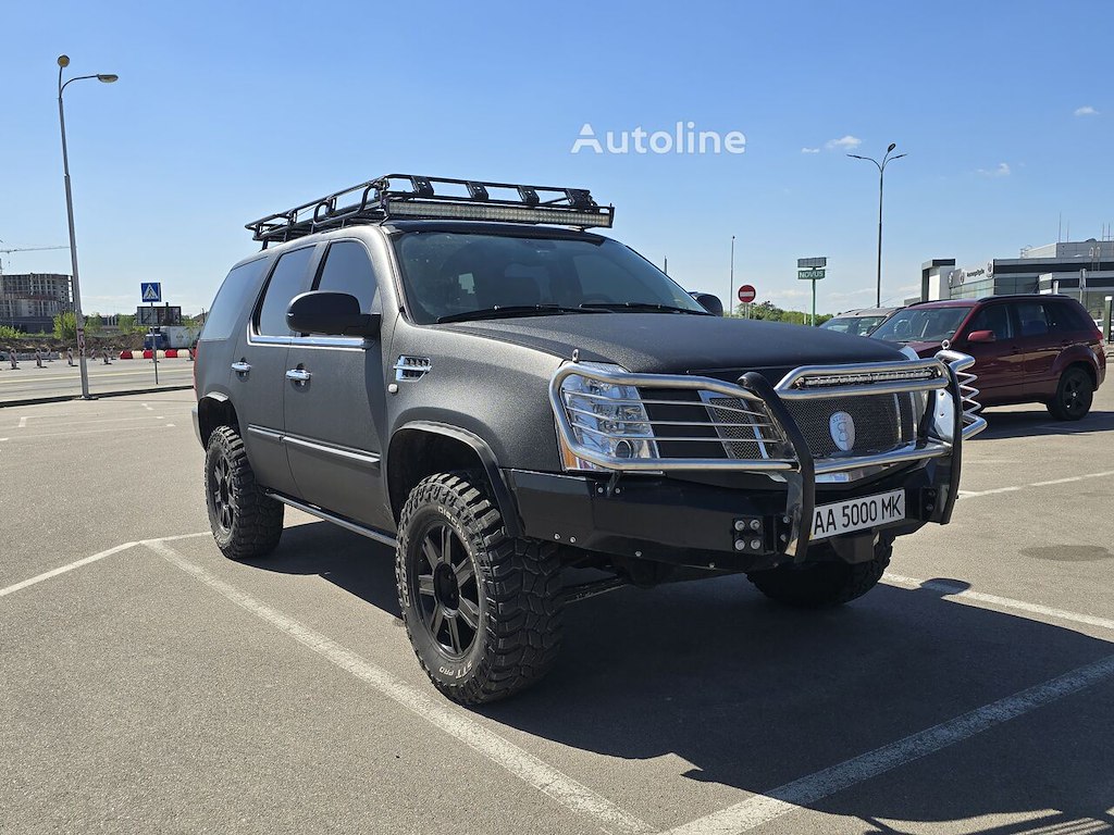 Cadillac Escalade terenac