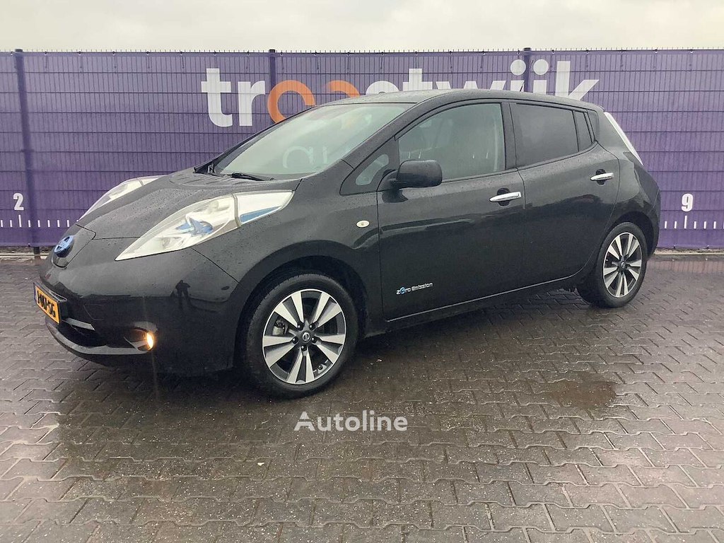 Prodaje se Nissan LEAF hečbek na aukciji