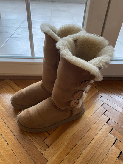 UGGs Chestnut Tall