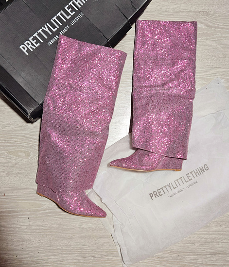 Prettylittlething pink sjajne cizme