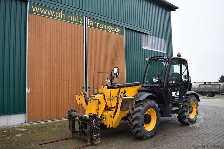 Teleskopski rukovaoci
JCB 535-125 orig. erst 1.972 Stunden