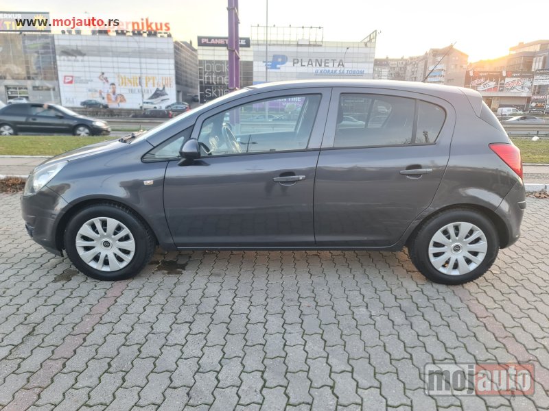 Opel Corsa 1.4i AUTOMATIK COSMO