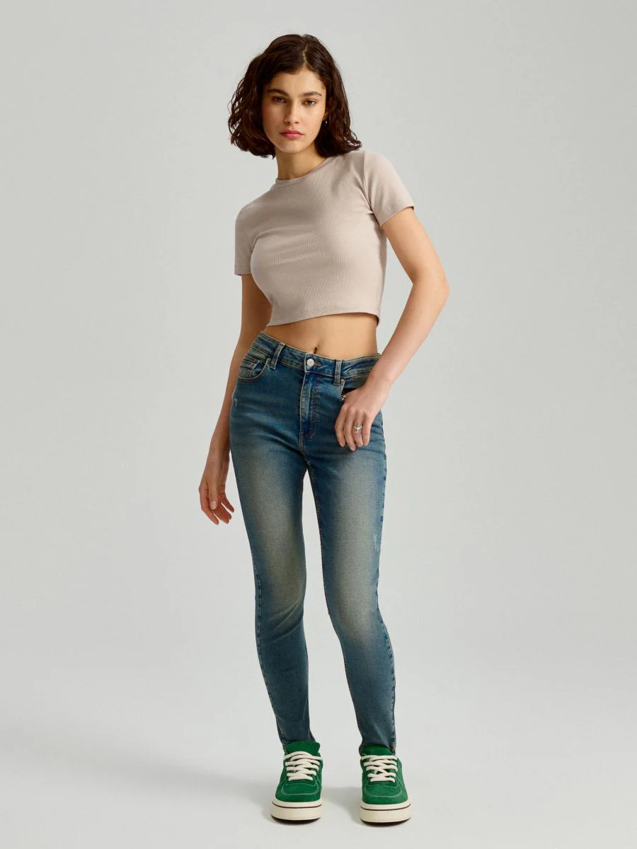 Farmerke skinny fit sa klasičnim strukom