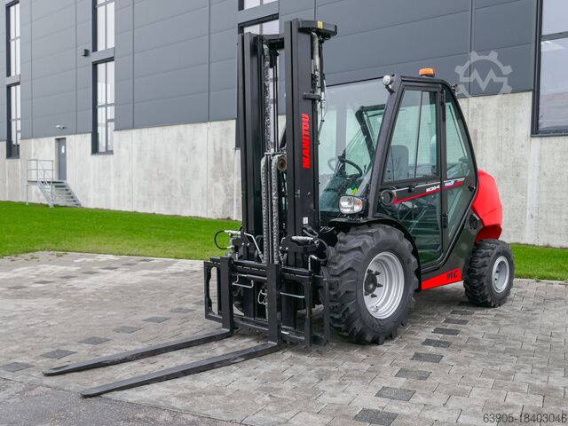 Viljuškari van puta
Manitou MC 30-4