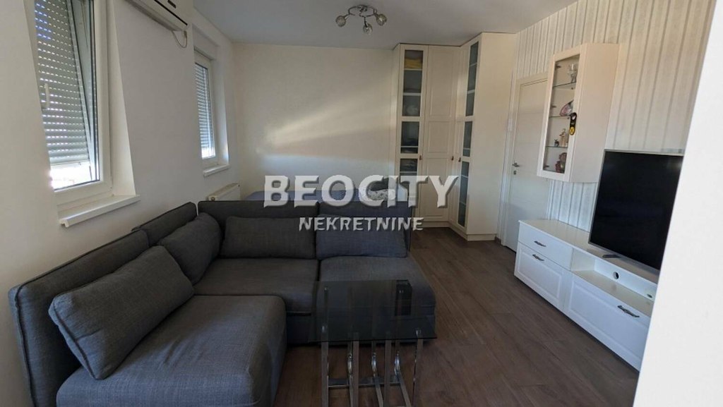 Novi Sad, Centar, Kosovska, 1.0, 33m2, 105000EUR