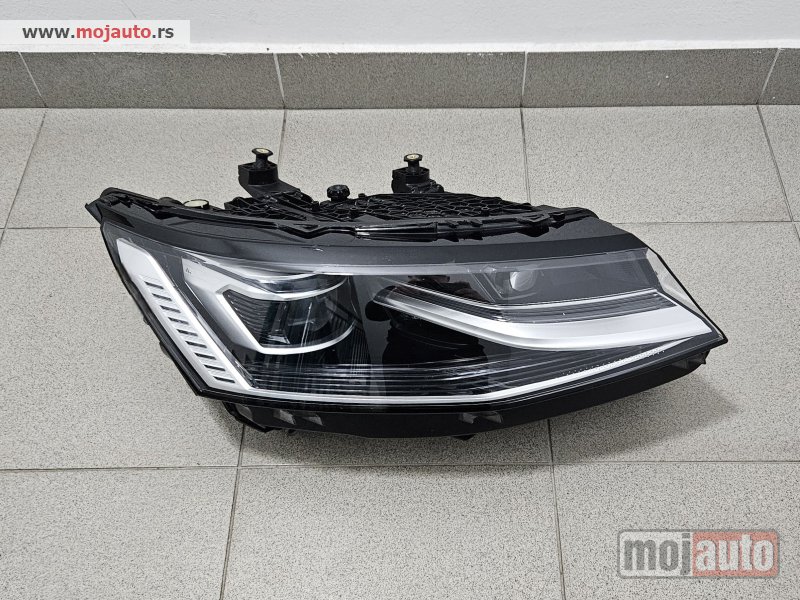Multivan T7 / 7T / 2020-2025 / Desni far / Full LED / IQ Lights / ORIGINAL