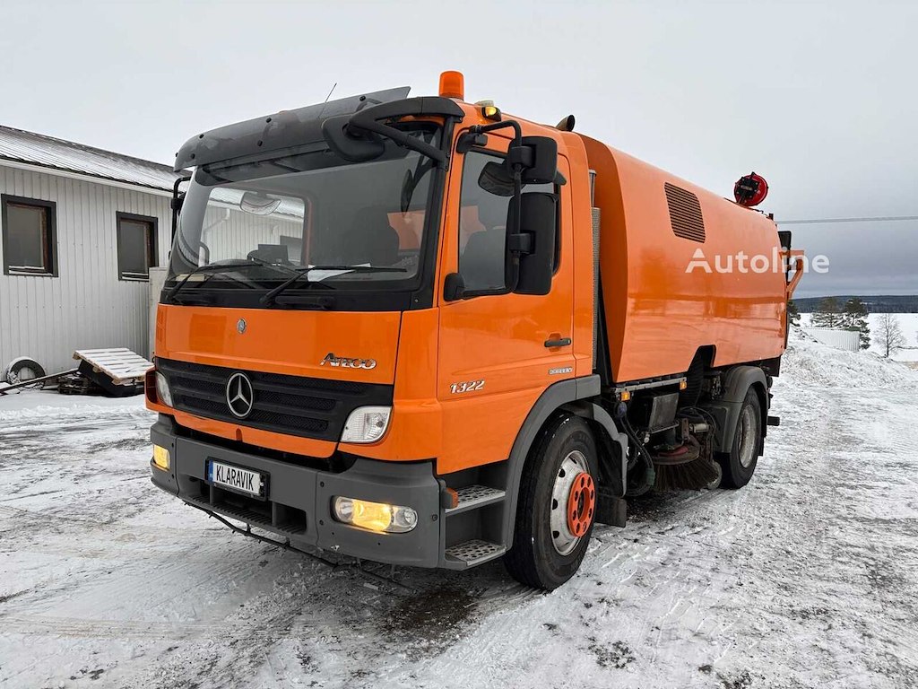 Prodaje se Mercedes-Benz Atego Bucher Schörling suction sweeper vozilo za čišćenje ulica na aukciji