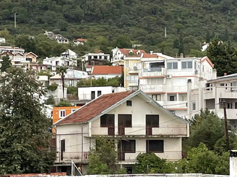 Prodaja kuće za renovaciju, Šušanj, Bar, 600m od mora