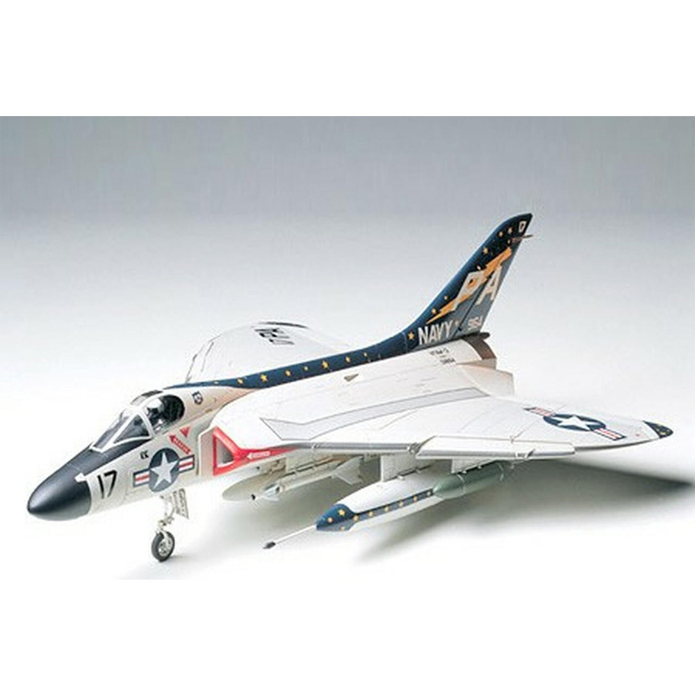 1:72 DOUGLAS F4D-1 SKYRAY