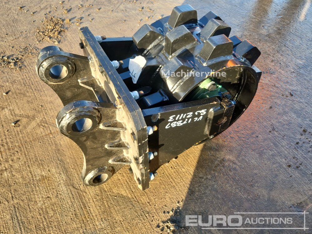 Prodaje se GIYI Compaction Wheel 45mm Pin to suit 4-6 Ton Excavator bubanj rezač na aukciji