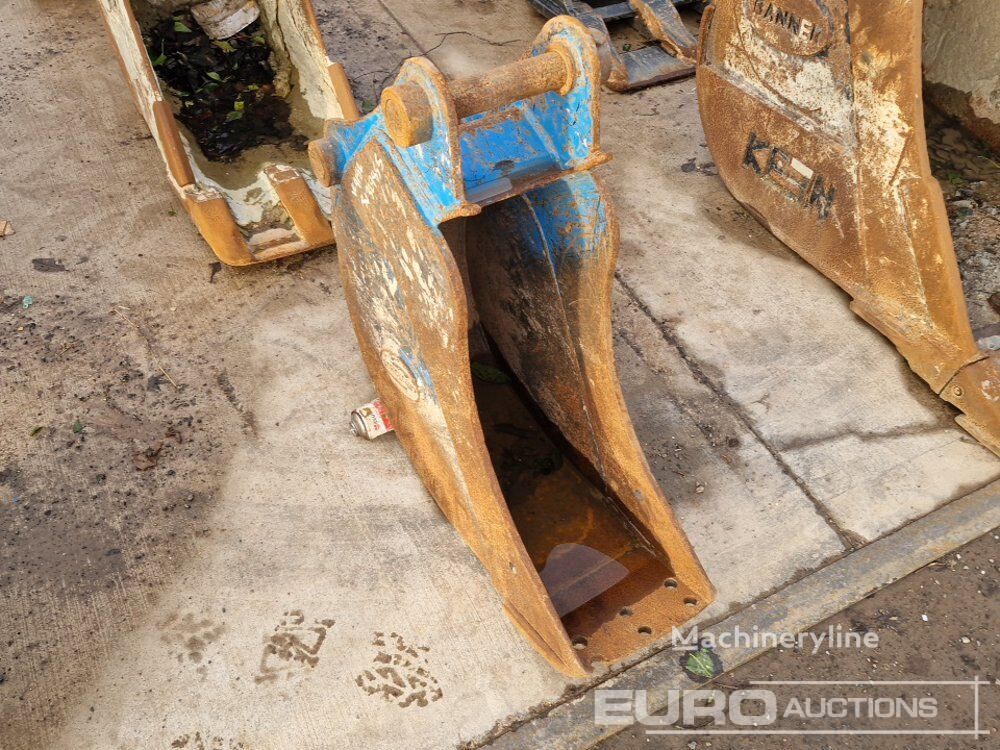 Prodaje se 12" Strickland Digging Bucket 45mm Pin to suit 4-6 Ton Excavator kašiku za bager na aukciji