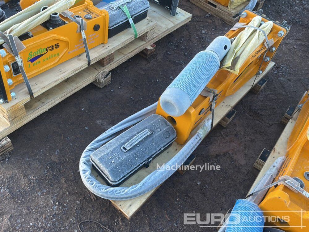 Prodaje se 2024 Sailing 45 Hydraulic Breaker to suit Mini Excavator hidraulični čekić na aukciji