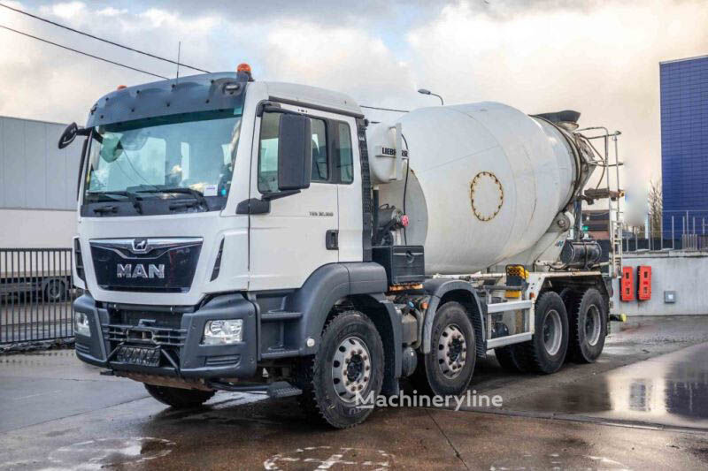 Liebherr na šasiji MAN TGS 32 360 kamion s mešalicom za beton