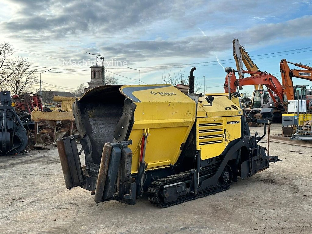 BOMAG BF223C asfaltni finišer guseničar