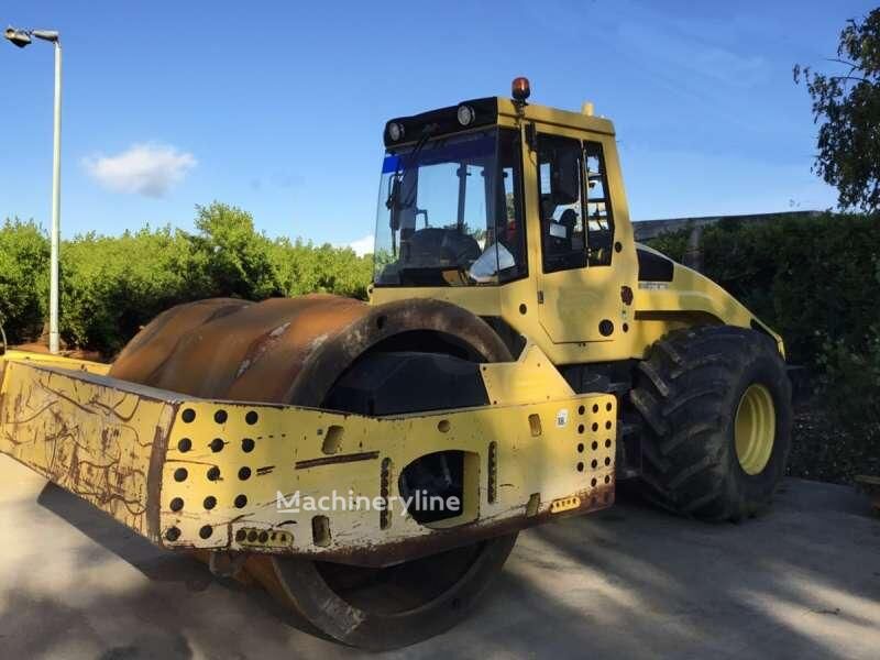 BOMAG BW 226 DI-4 BVC valjak za asfalt