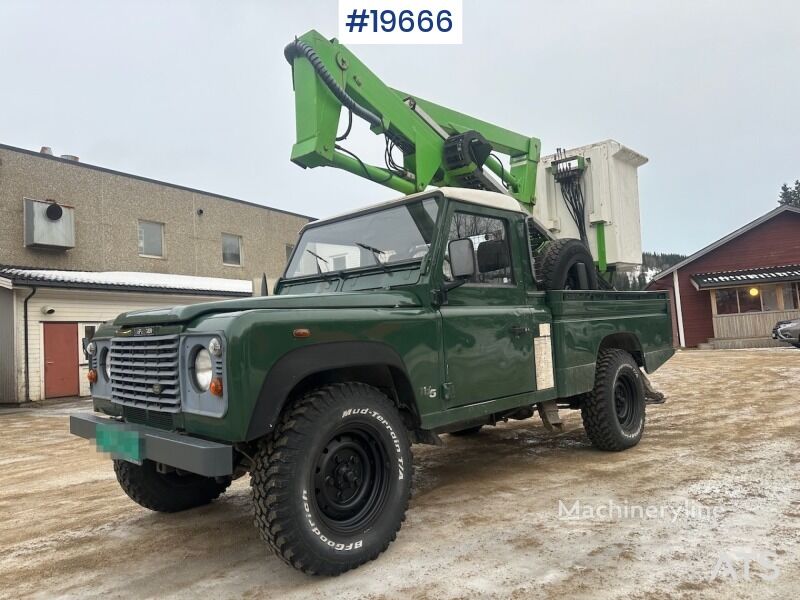 Land Rover Defender 110 auto dizalica s korpom